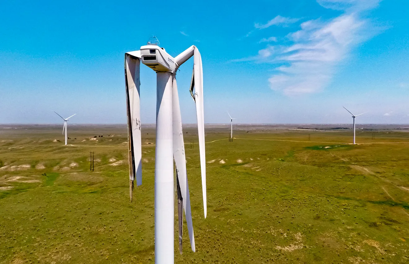Iowa company finds use for discarded wind turbine blades - TEA